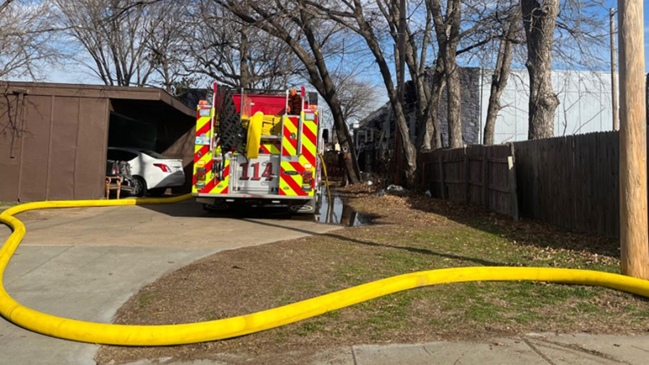Authorities Contain Fire At Tulsa Apartment Complex