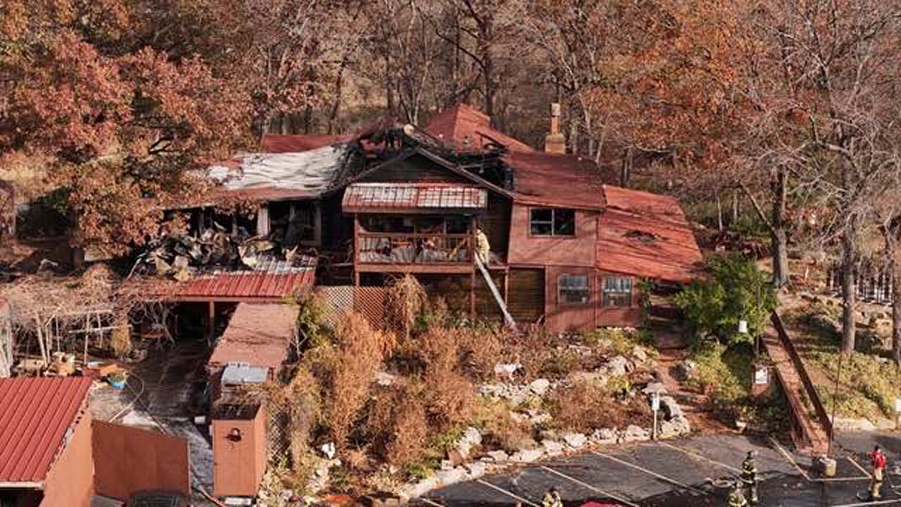 1 Dead After A Fire At Molly's Landing Along Route 66