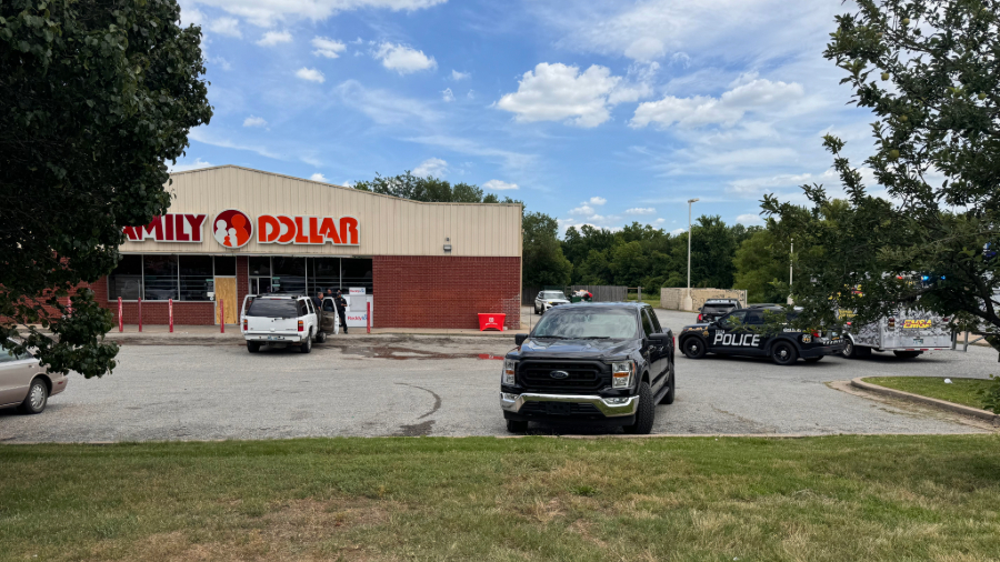 Shots Fired During Scuffle Inside Tulsa Store