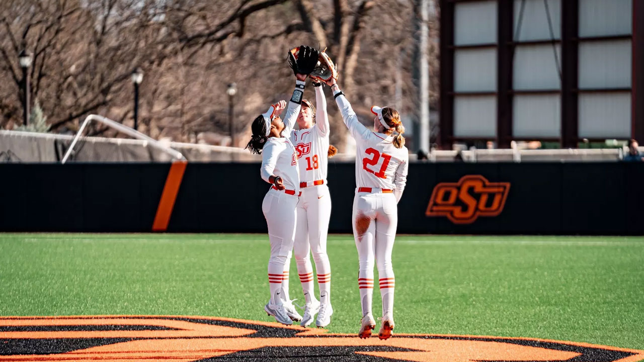 Cowgirl Softball Claims 2 Wins In The Cowgirl Invitational