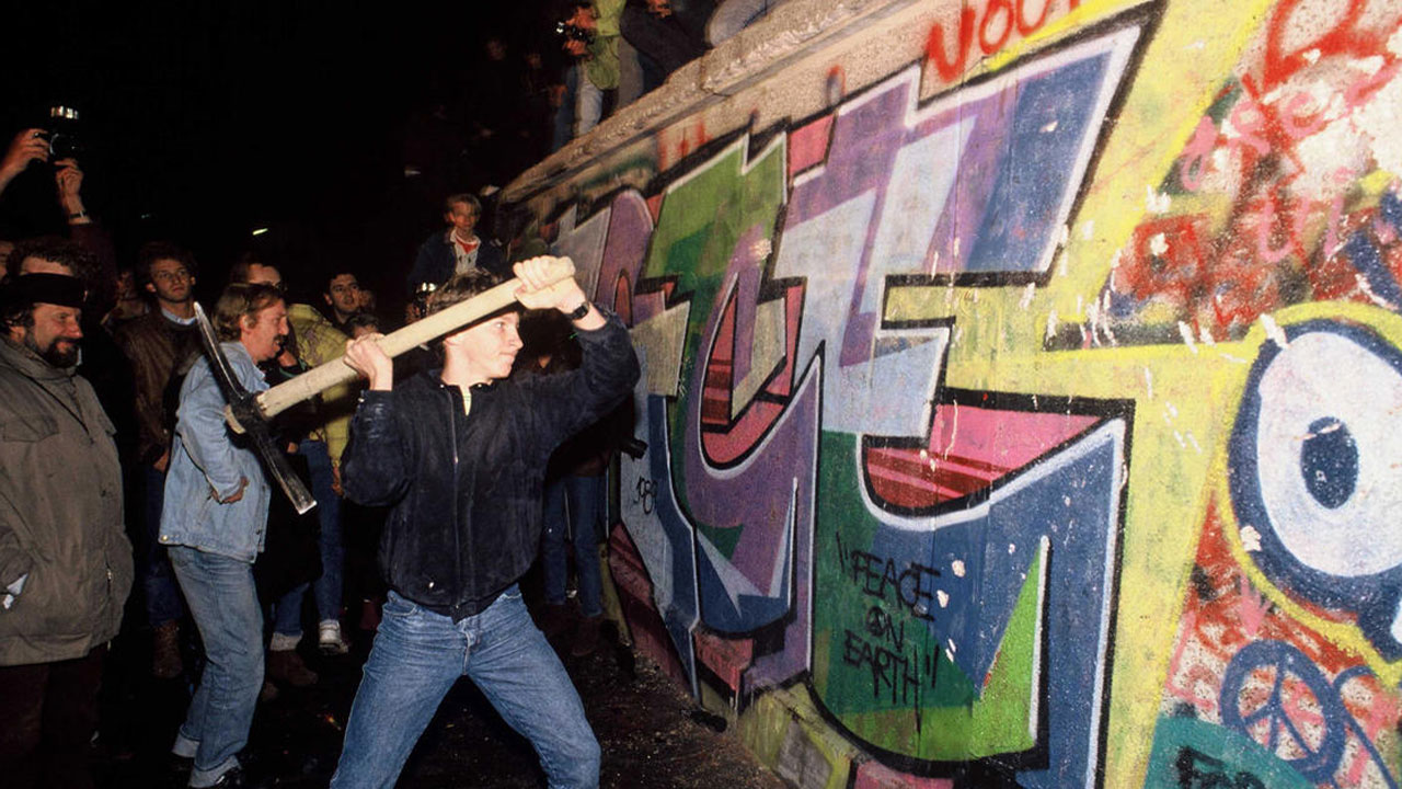 The Berlin Wall Came Down 35 Years Ago. Fragments Of The Border Still ...
