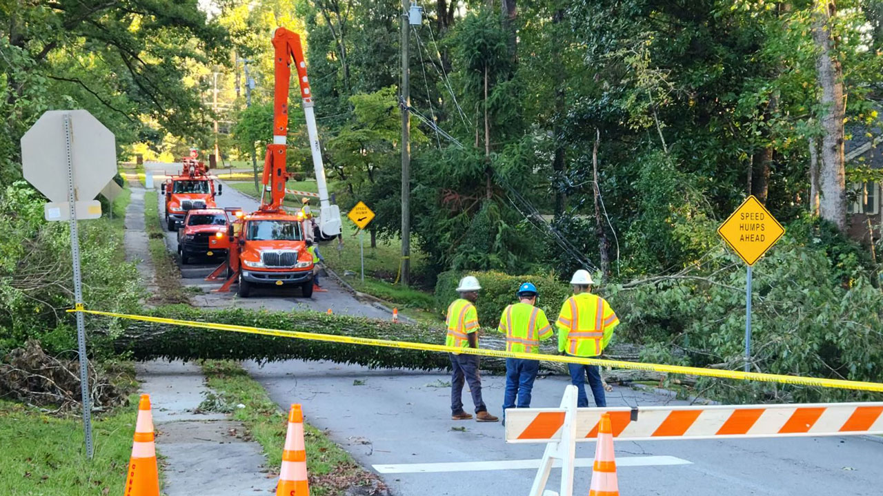 OG&E Crews Work To Restore Power In Georgia, Making Progress After ...