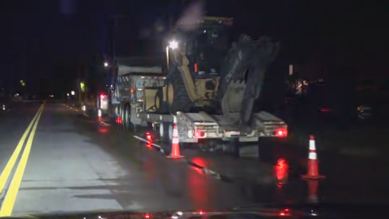 Crews Work To Repair Broken Water Line Break In Tulsa