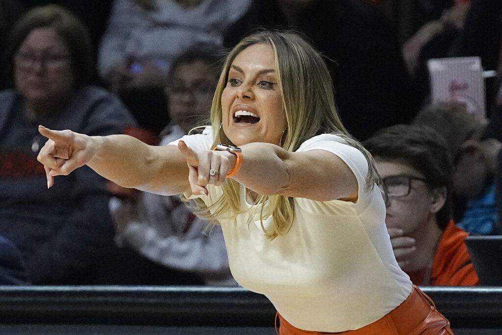 OSU extends Jacie Hoyt's contract with Cowgirls on her birthday