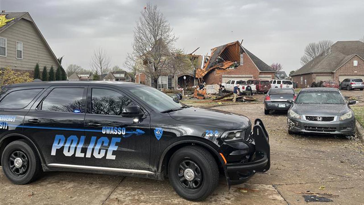Residents begin recovery efforts in Owasso after tornado damages homes