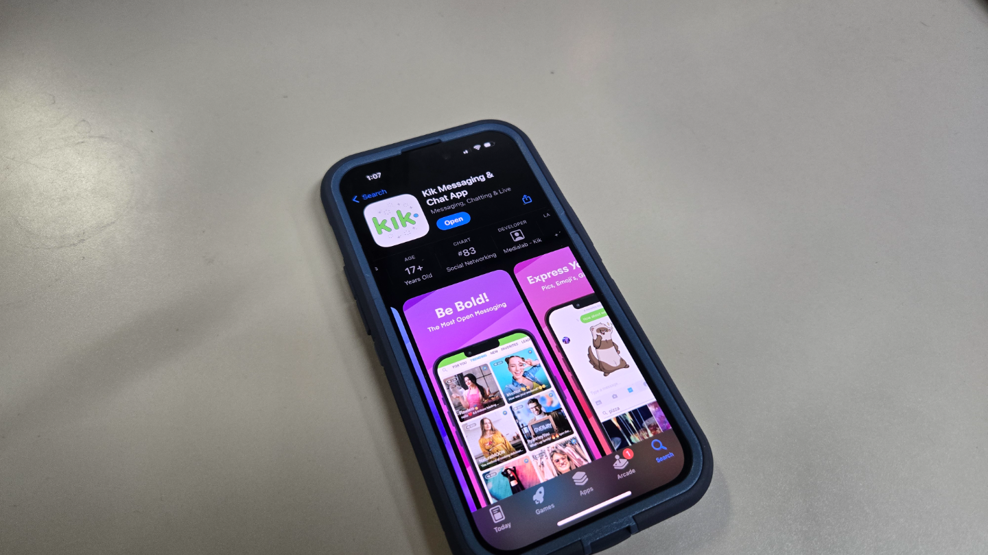 What is the Kik app and how did it become so popular? | News On 6 explains