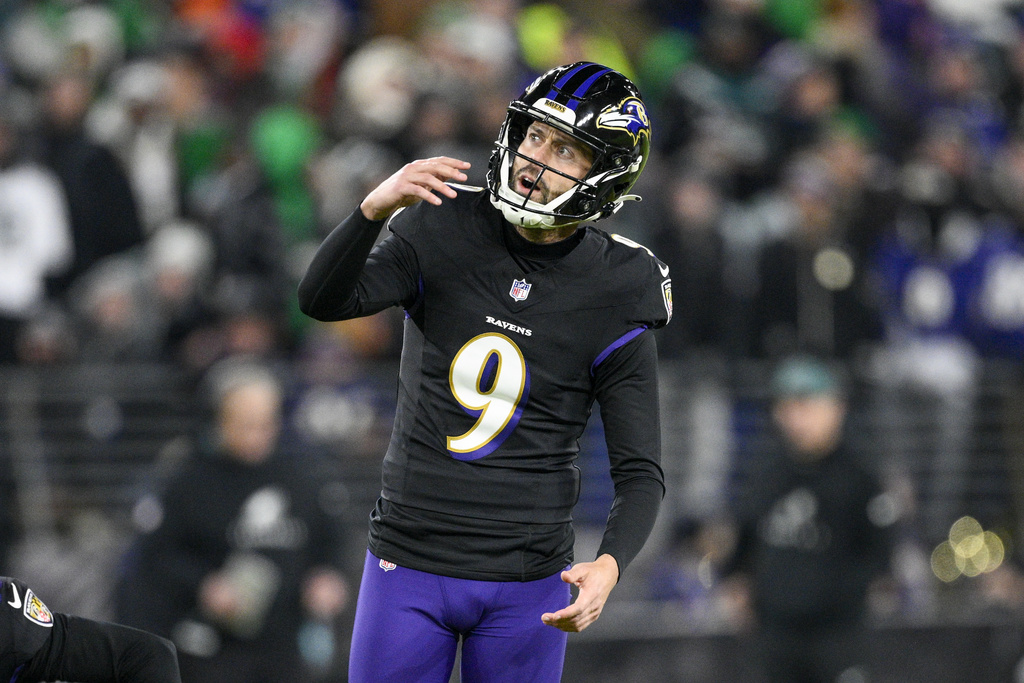 Ravens kicker Justin Tucker denies accusations of inappropriate behavior by massage therapists