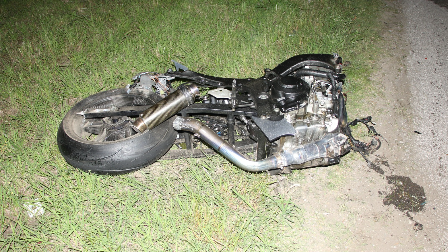 Motorcycle rider, 24, killed in high-speed crash along BA Expressway in ...