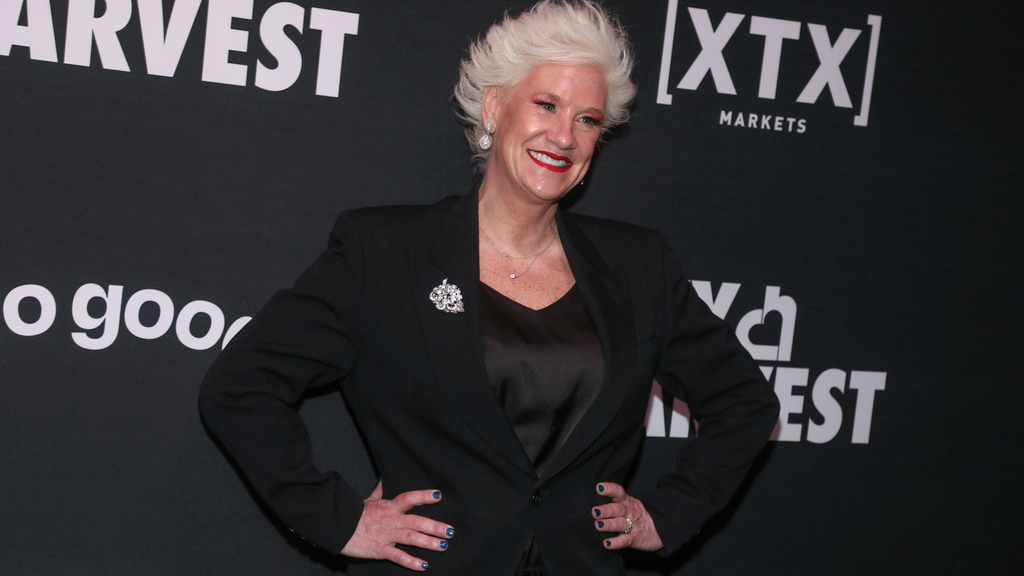 Anne Burrell, Food Network star, dies by suicide at 55