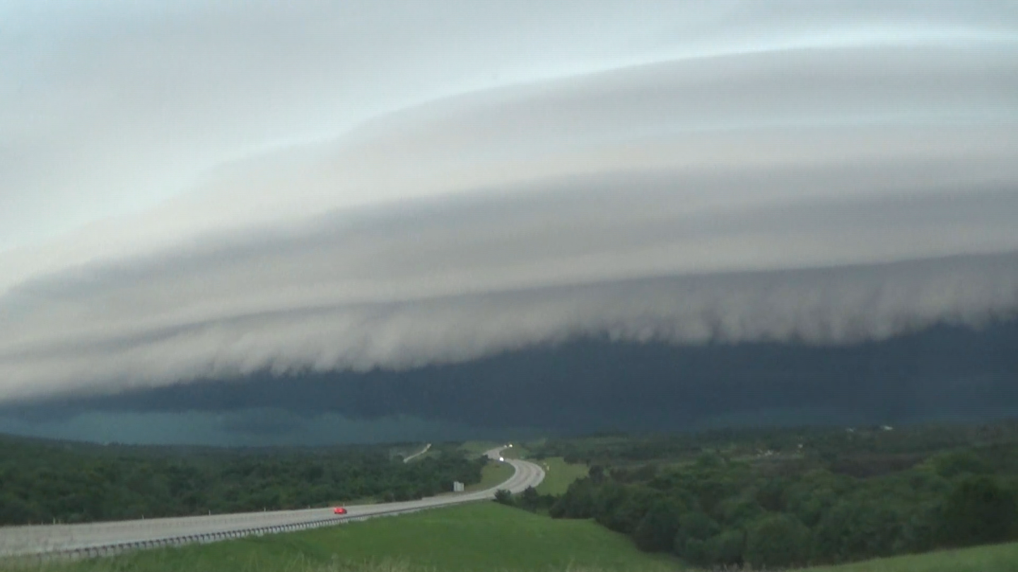 PHOTO GALLERY: Large shelf cloud moves across Oklahoma