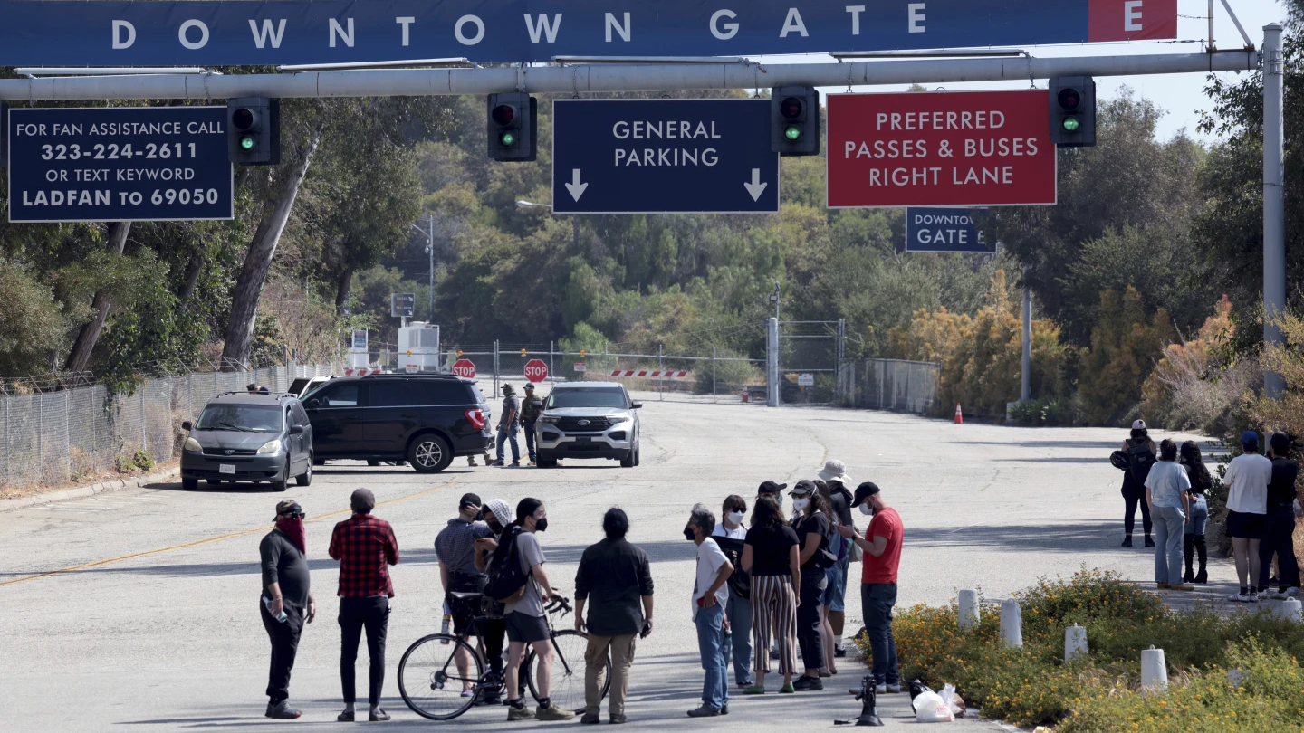 Federal immigration agents asked to leave Dodger Stadium parking lot ...