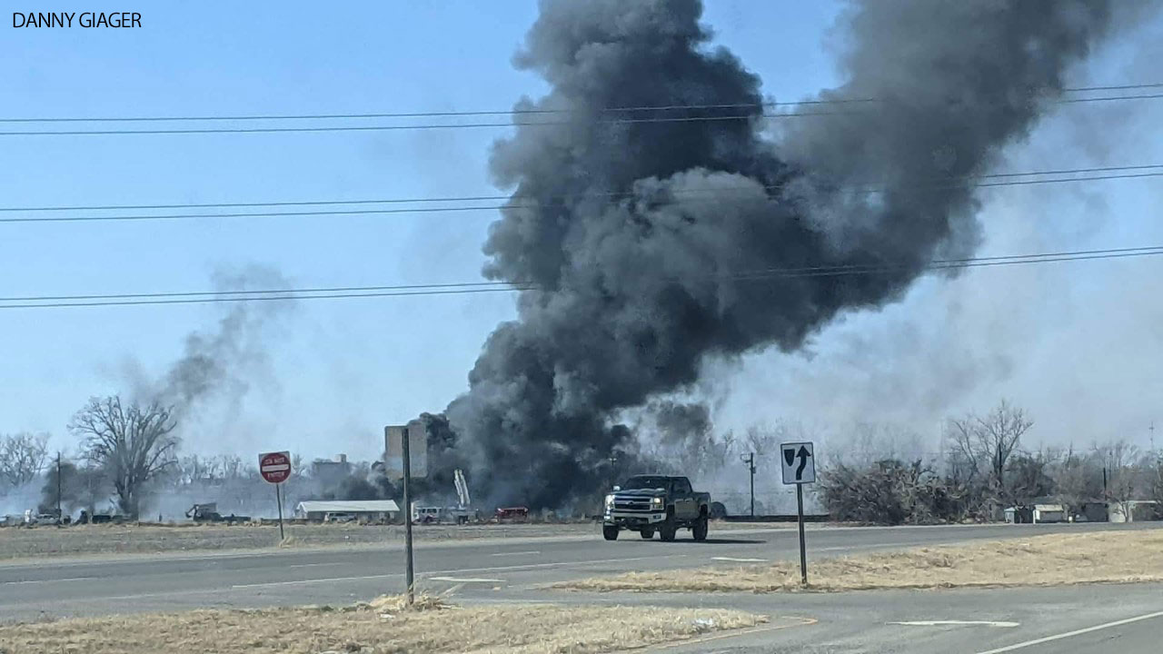 Crews Battle Grass Fire East Of Chickasha