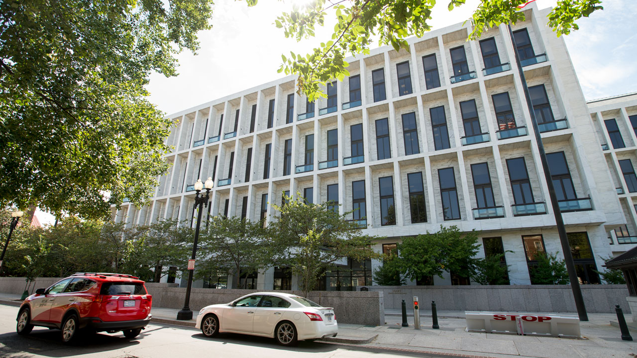 US Capitol Police Help Deliver Baby Near Senate Office Building