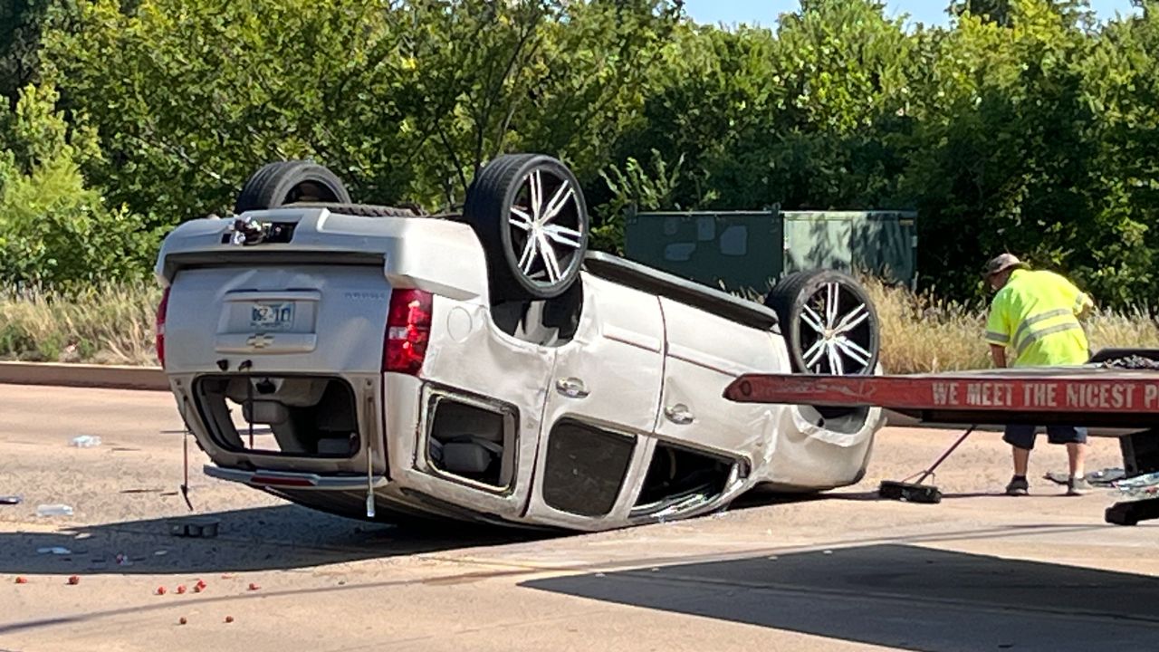 2 Injured Following Crash Between Bus And SUV In SW OKC