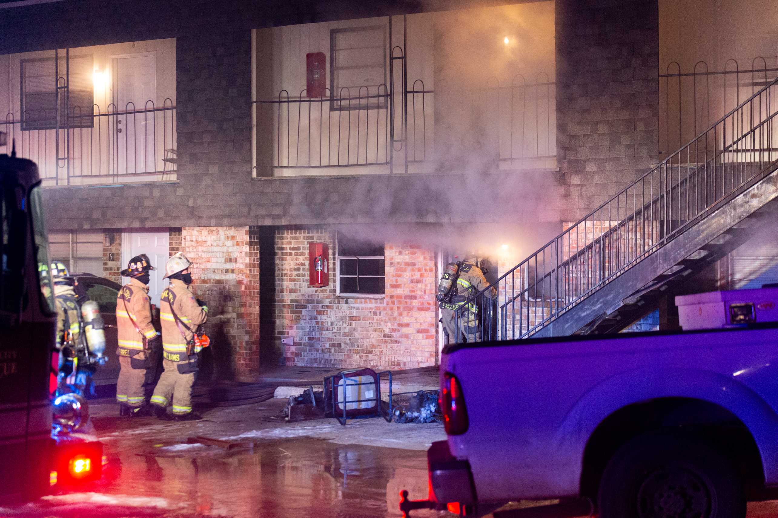 Firefighters rescue woman from apartment fire in South Oklahoma City