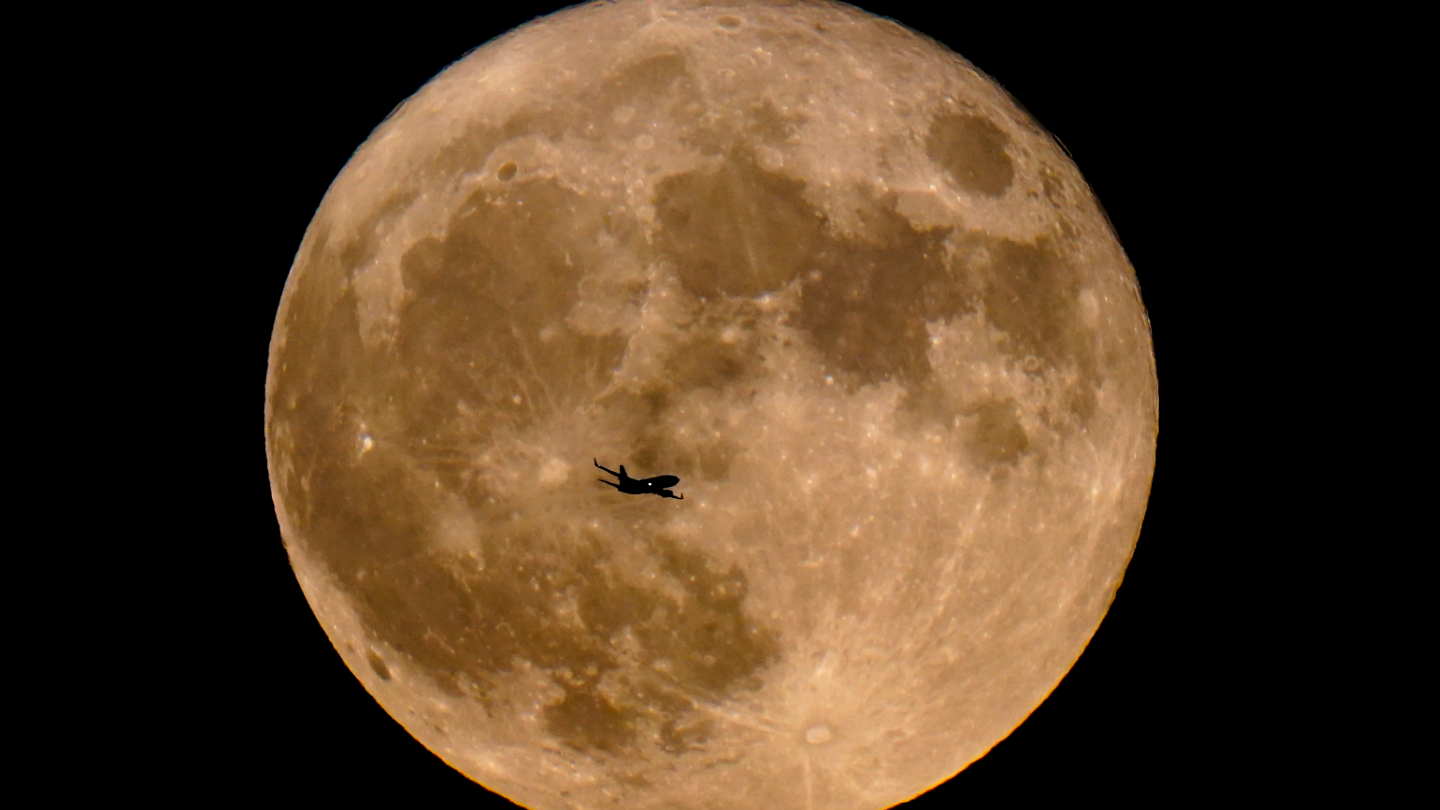 Full Moon Tonight: Buck Moon Peaks—When to See It, Why It’s Special ...