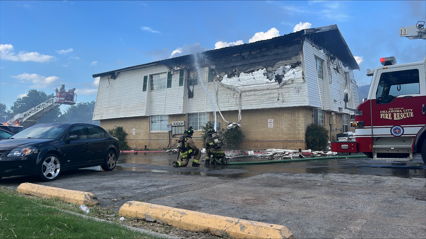 Six injured in NW OKC apartment fire
