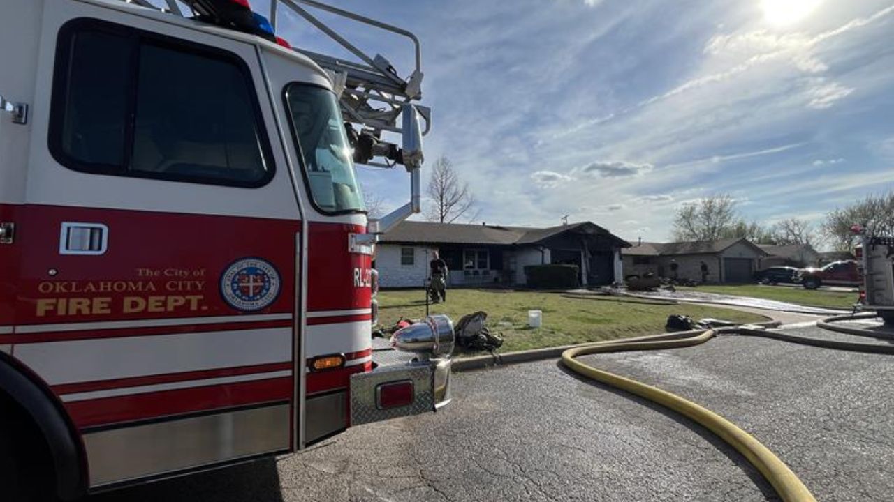 Authorities respond to northwest OKC house fire